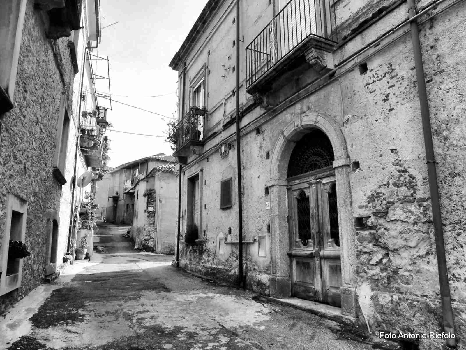 Viaggio fotografico a San Pietro di Caridà - Inquieto Notizie